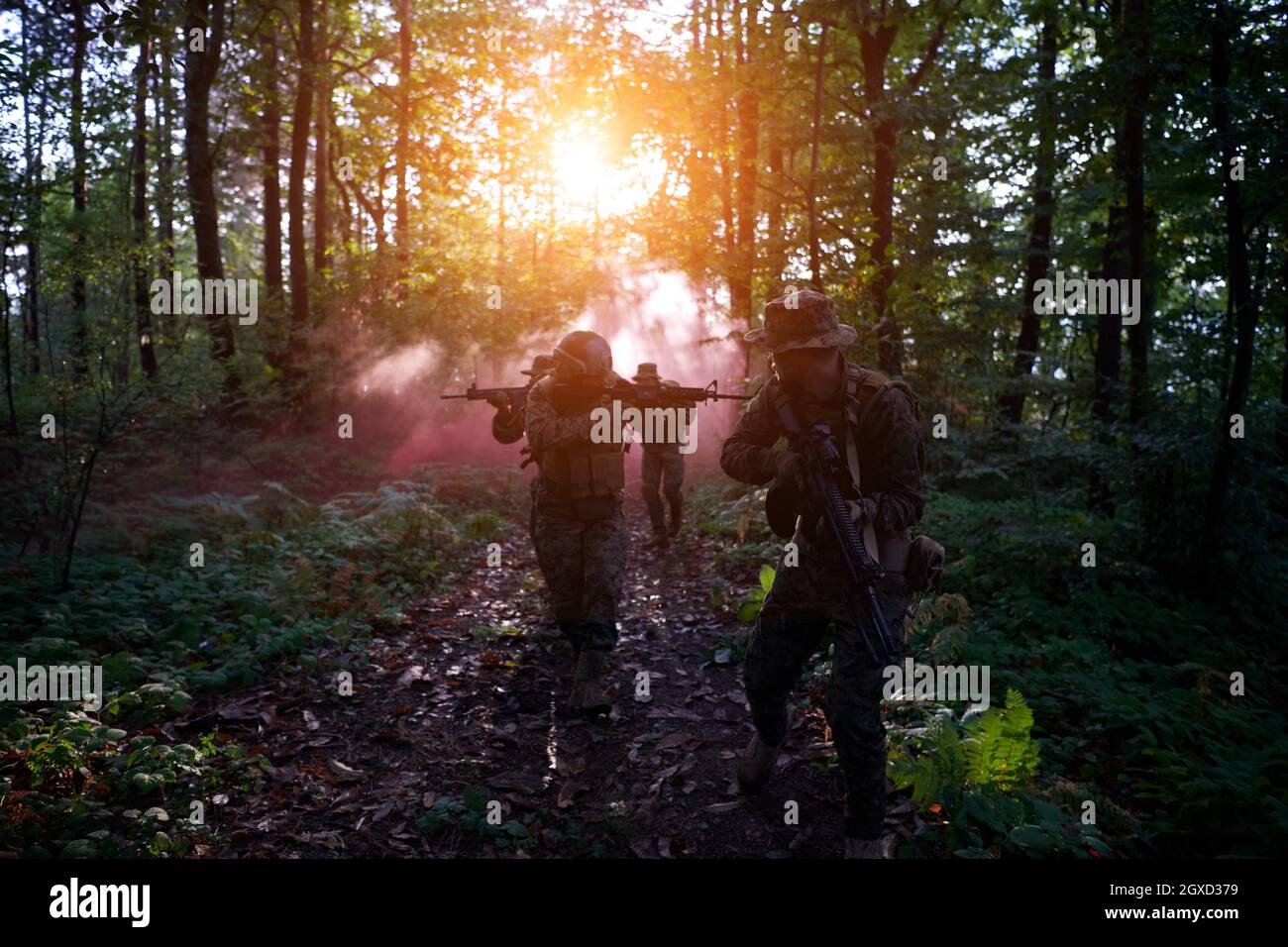 Modern warfare Soldiers Squad Running as Team in Battle Formation Stock ...