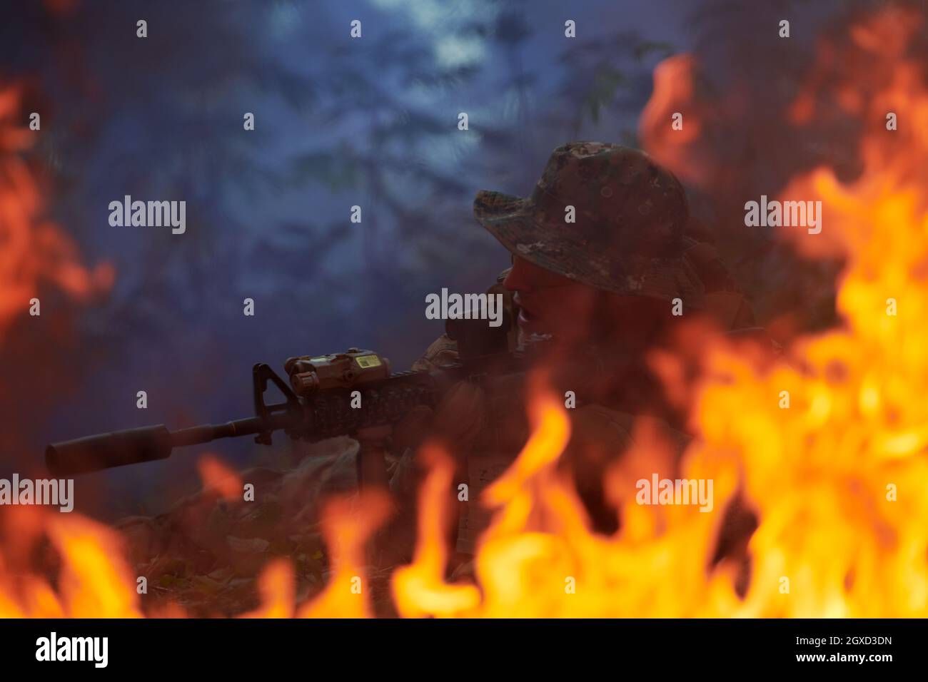 modern warfare soldier in action combat Stock Photo - Alamy