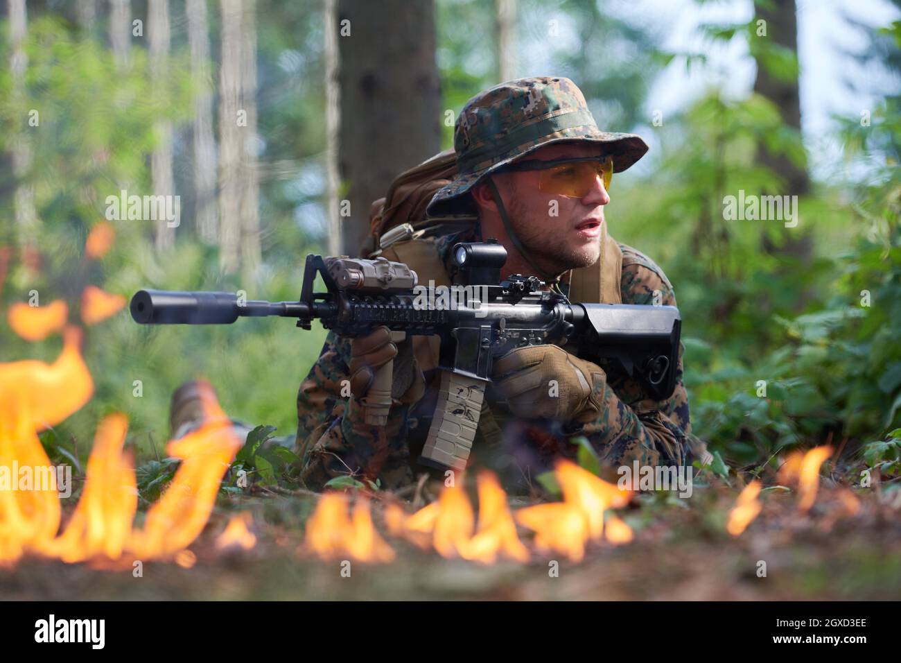 modern warfare soldier in action combat Stock Photo - Alamy