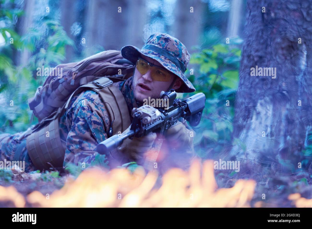 modern warfare soldier in action combat Stock Photo - Alamy