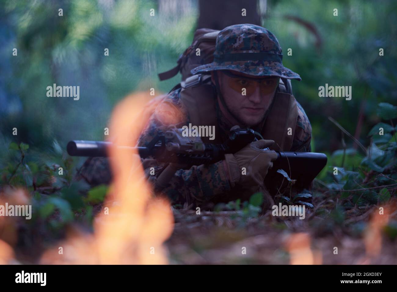 modern warfare soldier in action combat Stock Photo - Alamy