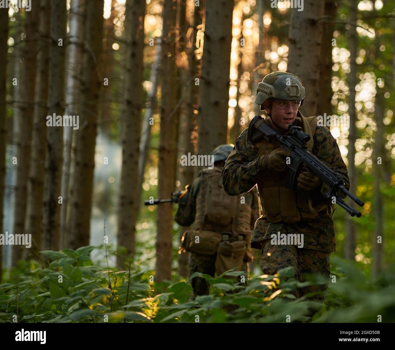 Modern warfare Soldiers Squad Running as Team in Battle Formation Stock ...