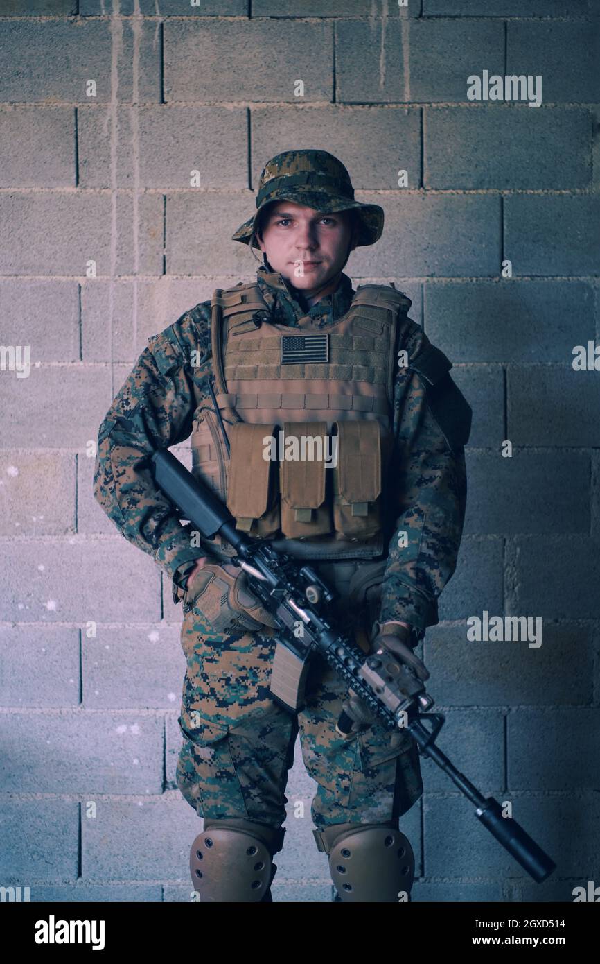 Portrait soldier walking rifle hi-res stock photography and images - Alamy