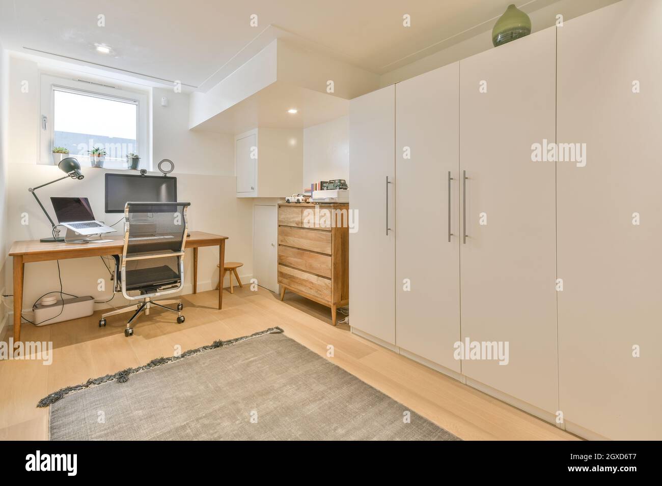 Computer workroom hi-res stock photography and images - Alamy