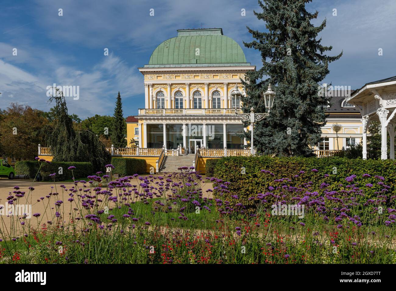 Czech UNESCO Spa city Frantiskovy Lazne (Franzensbad) - spa park and ...