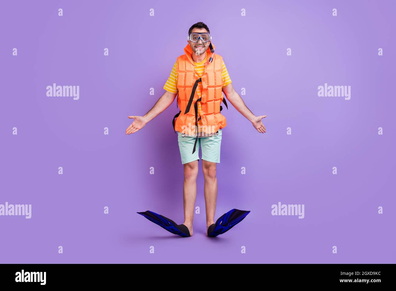 Fashion model underwater hi-res stock photography and images - Alamy