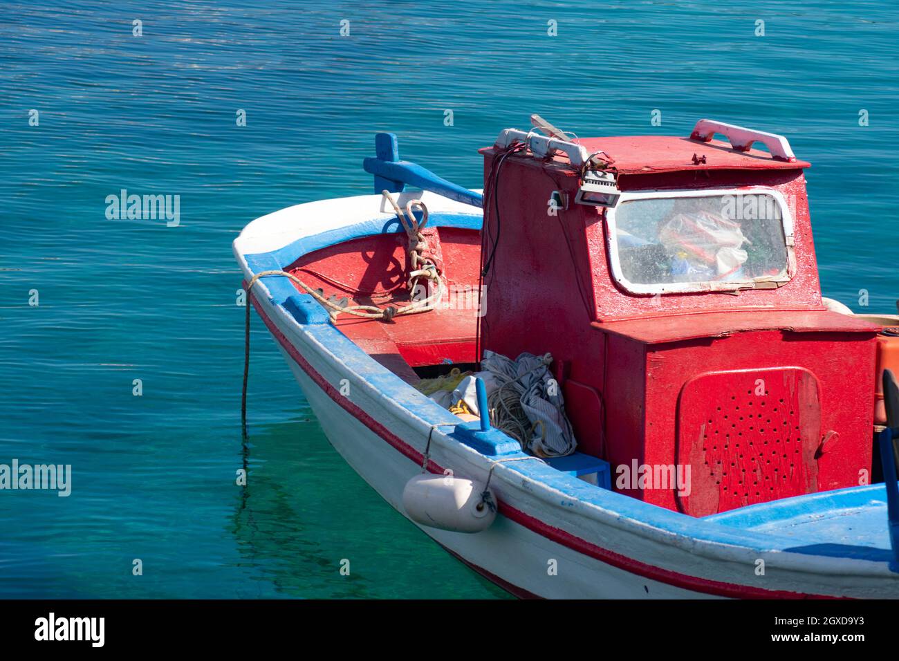 Traditional greek boat hi-res stock photography and images - Alamy