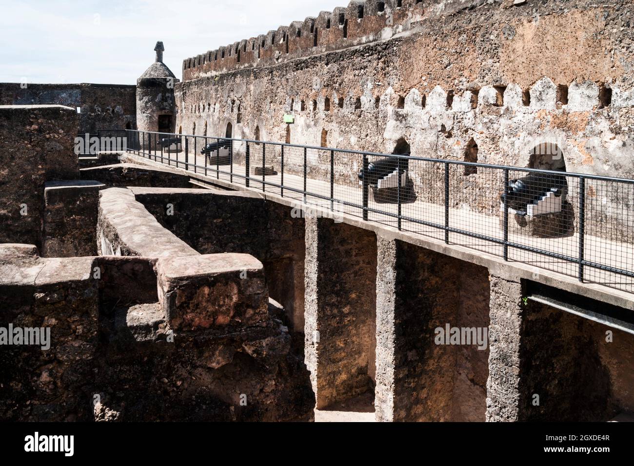 Parapet of fort hi-res stock photography and images - Alamy