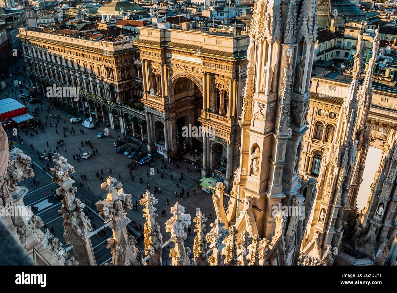 Galleria di victor emmanuel ii hi-res stock photography and images - Alamy