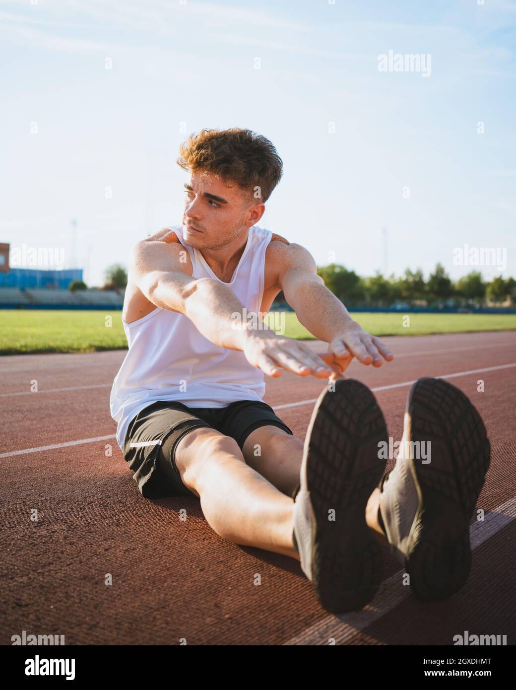 Athlete leaning forward hi-res stock photography and images - Alamy