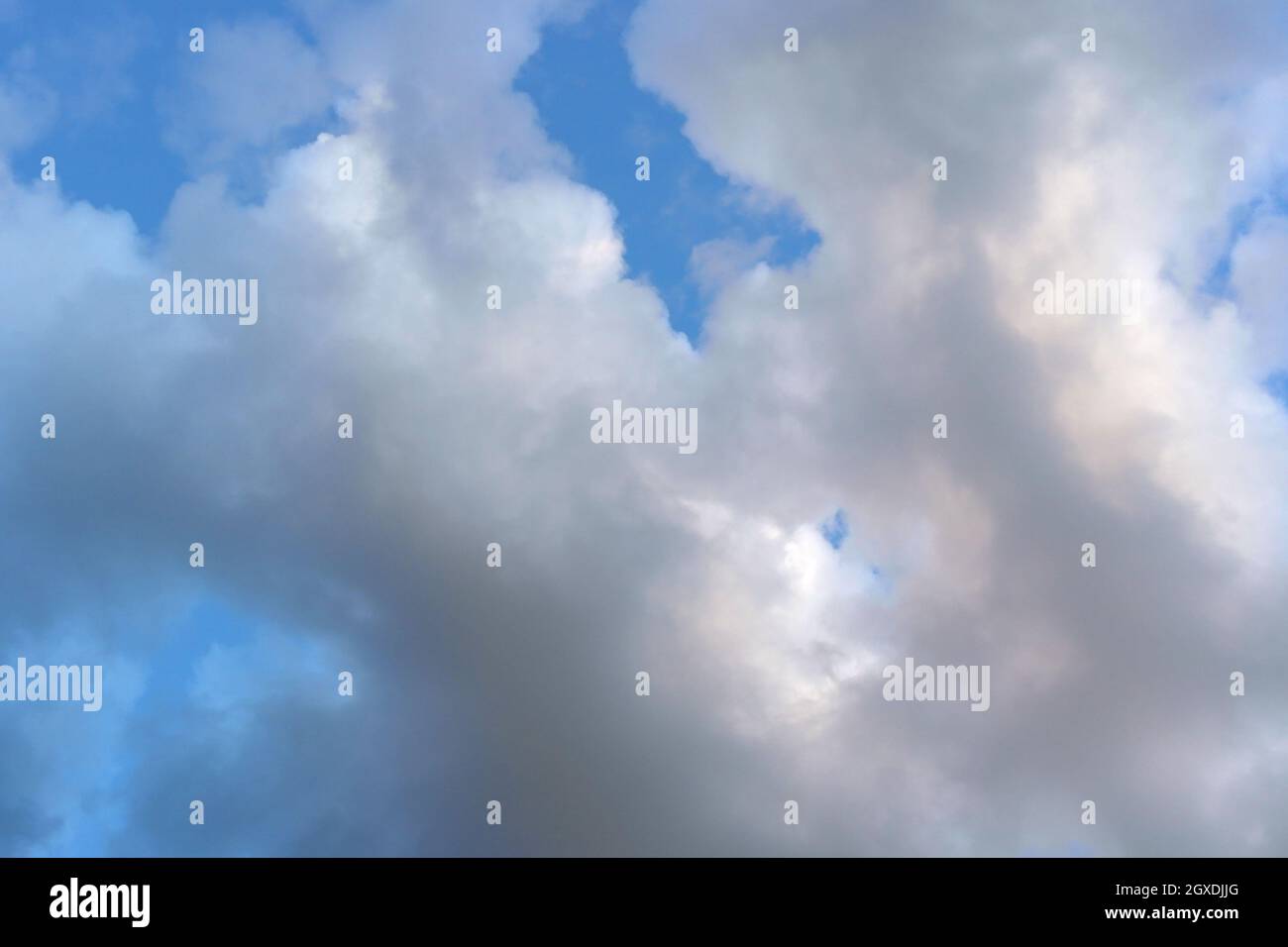 beautiful evening sky with clouds Stock Photo - Alamy