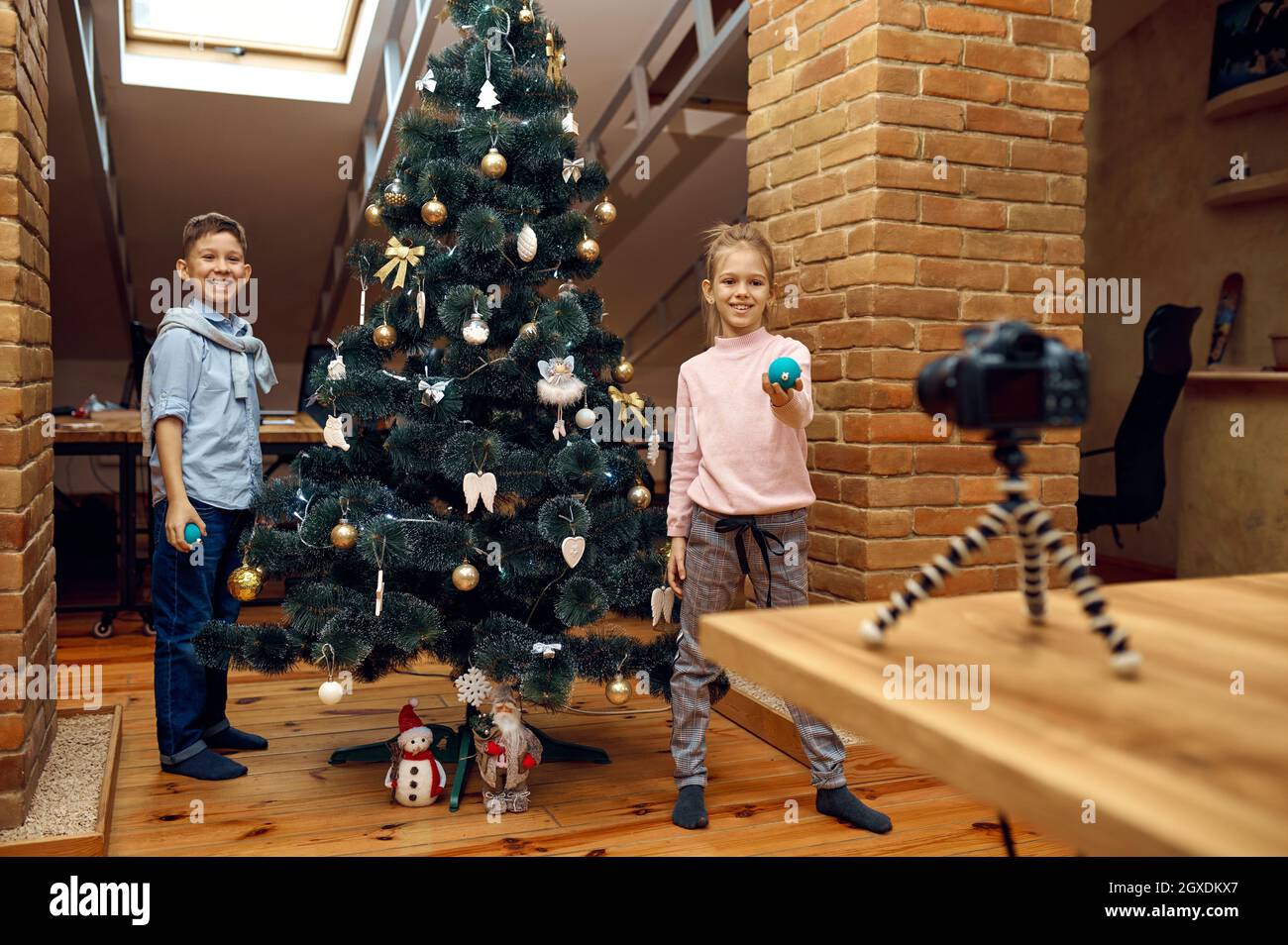 Kids recording studio hi-res stock photography and images - Alamy