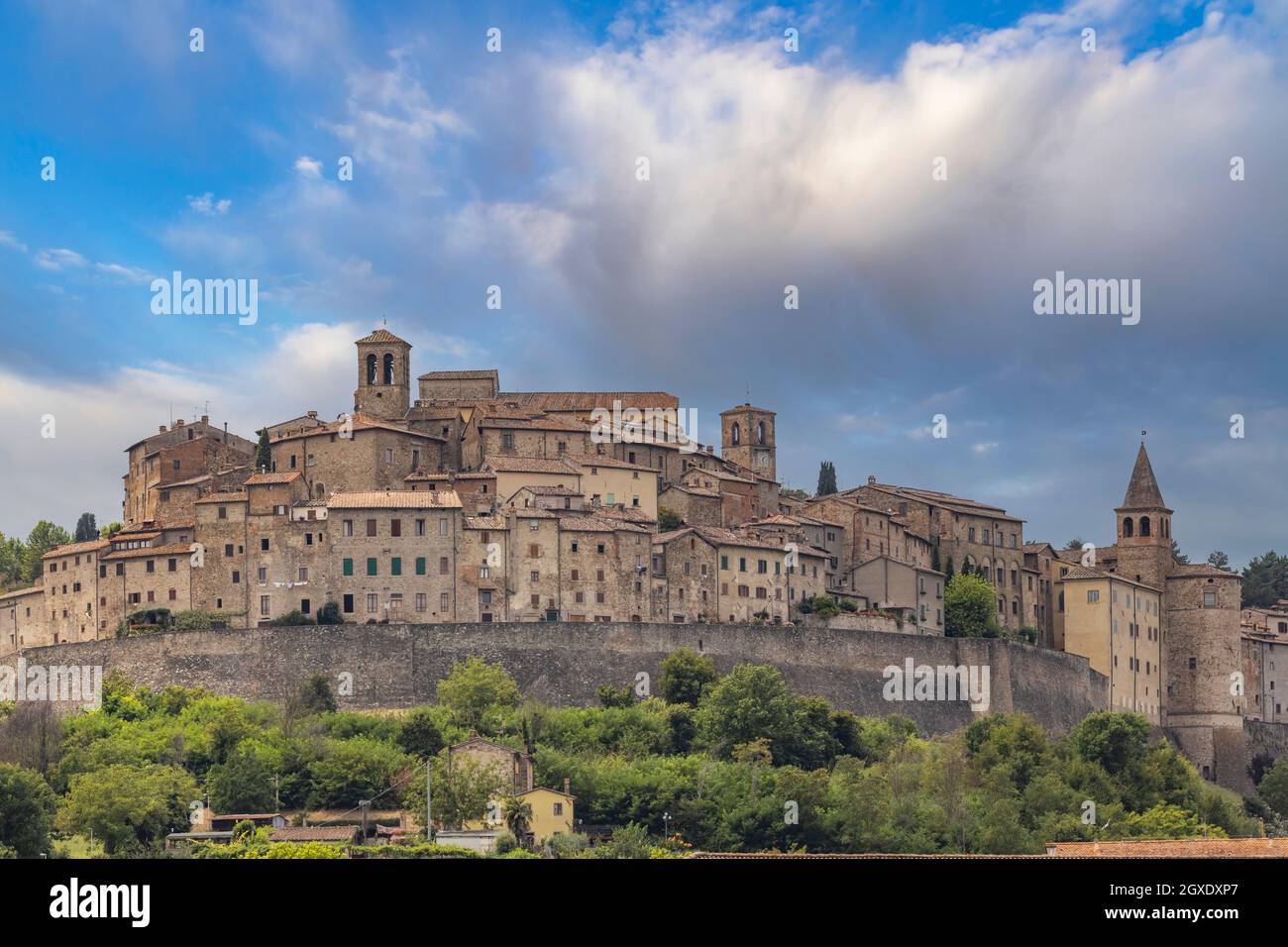 Village anghiari hi-res stock photography and images - Alamy
