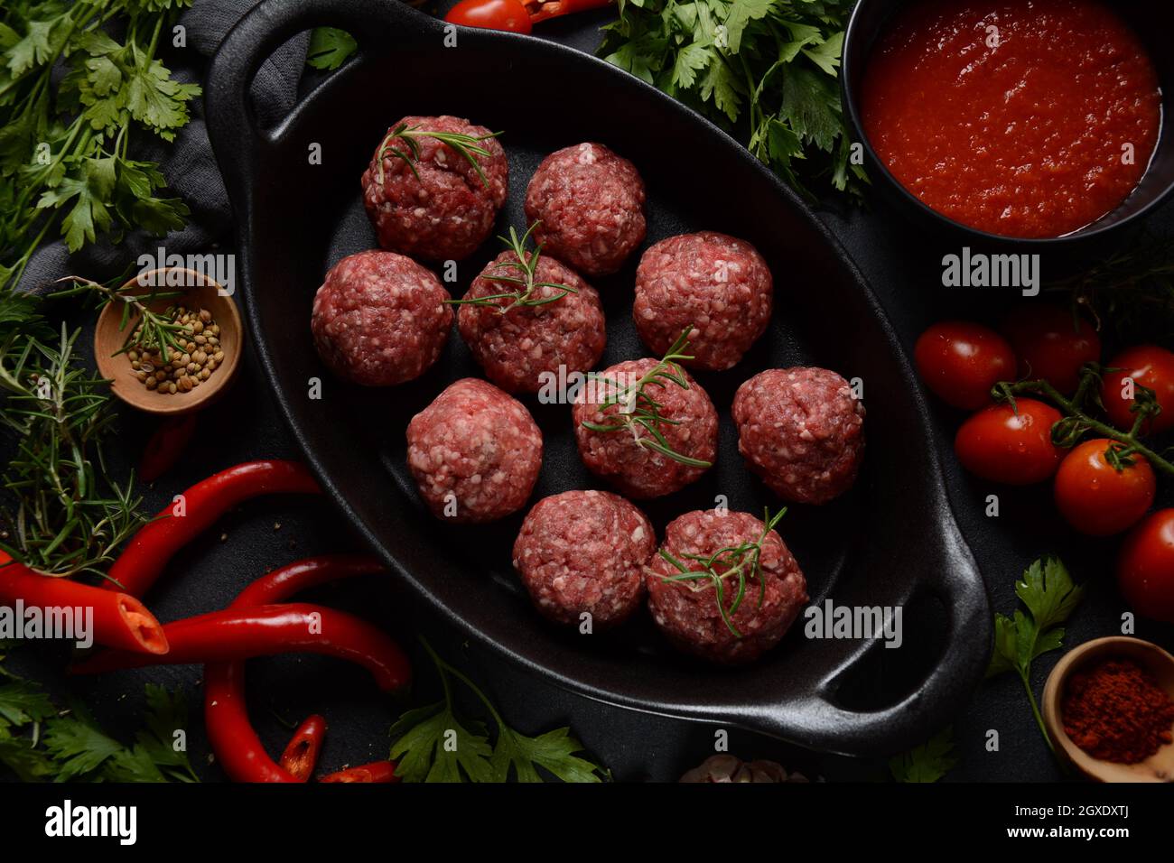 Raw uncooked meatballs ready hi-res stock photography and images - Alamy
