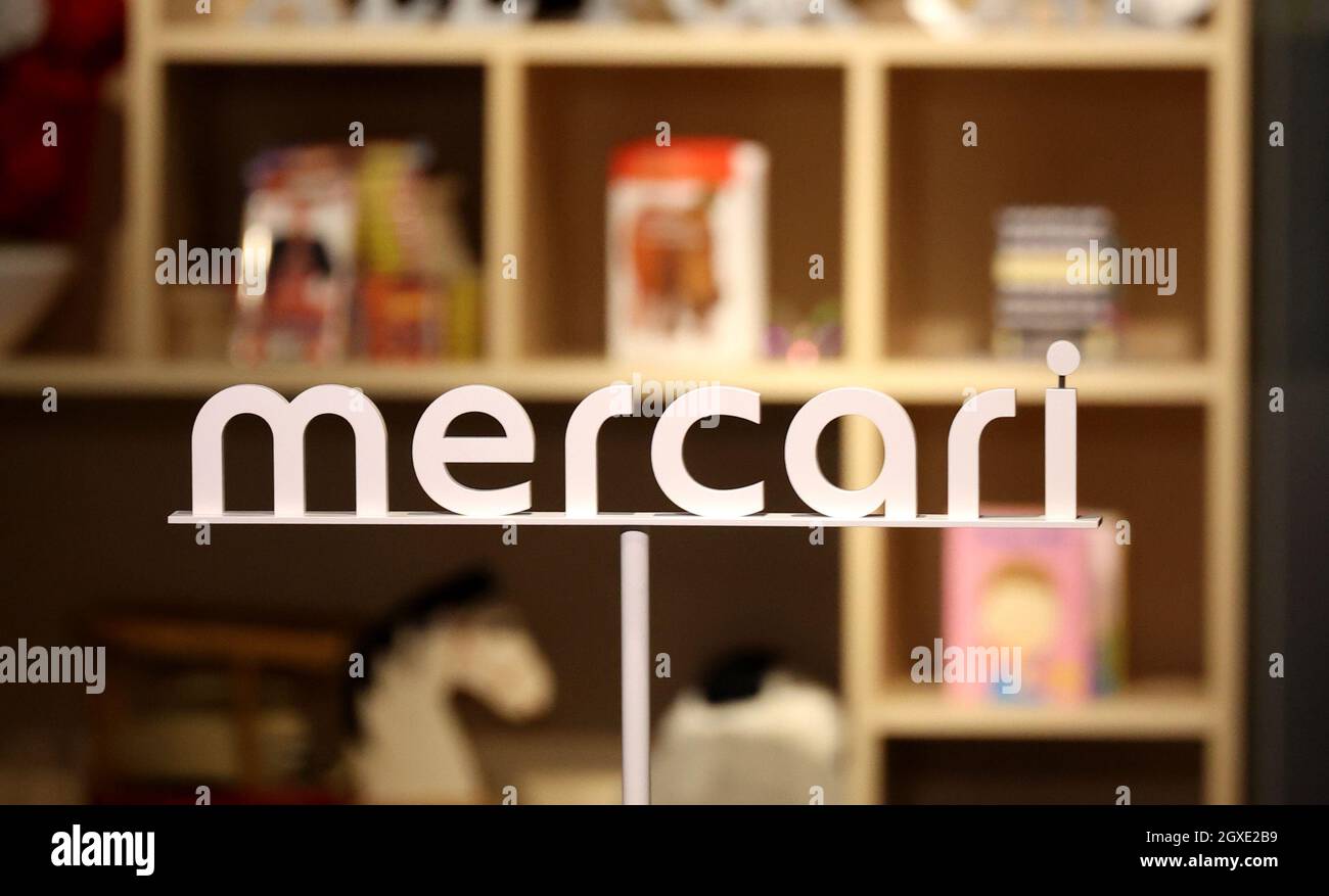 Mercari logo hi-res stock photography and images - Alamy