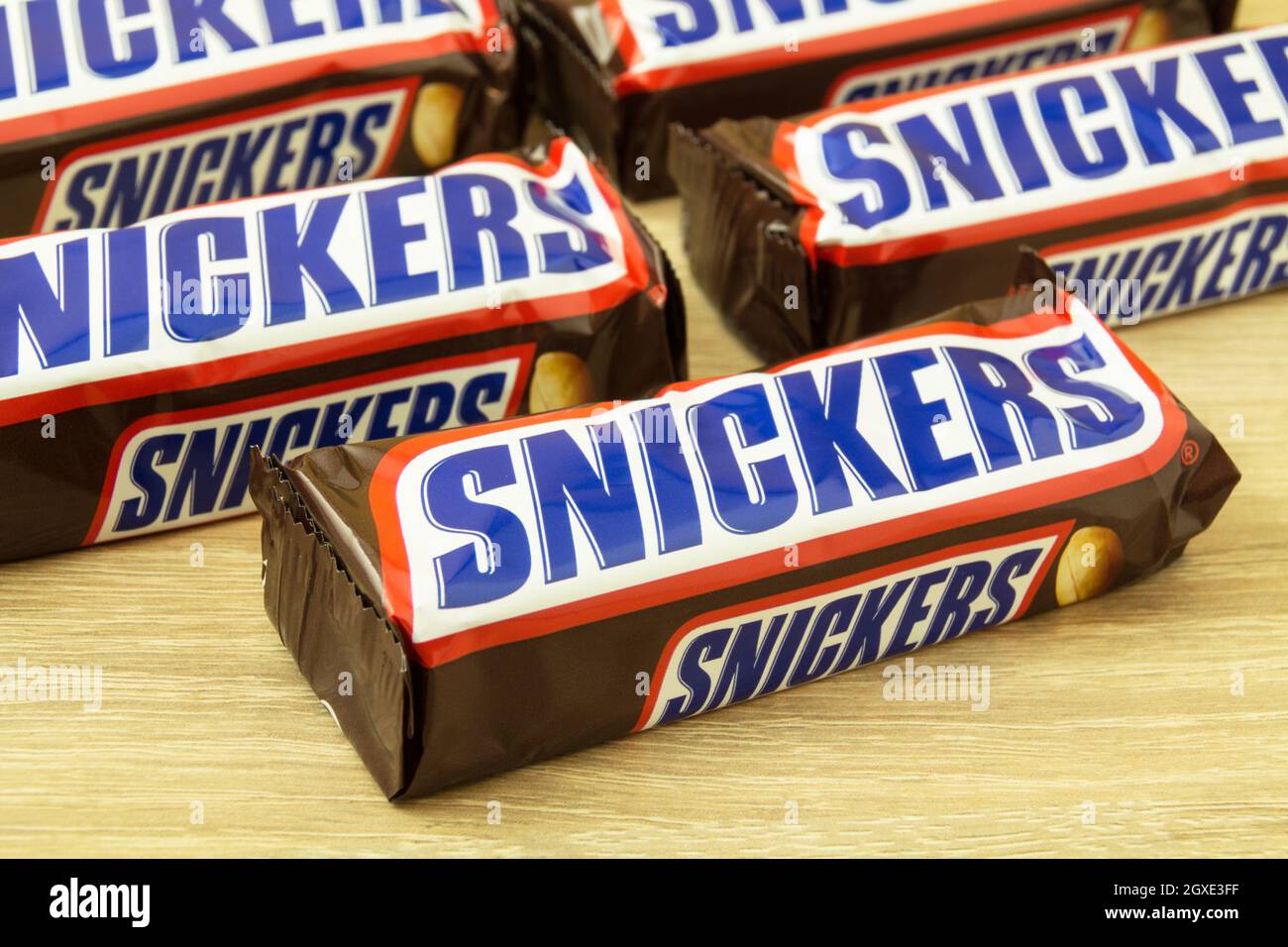 Hamburg, Germany - August 15 2021: 5 Chocolate bars Snickers on wooden ...
