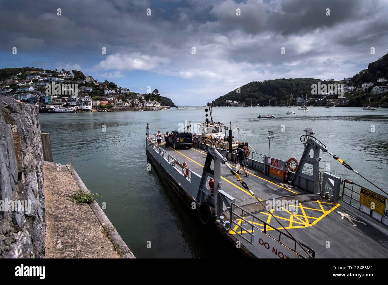 A view of the Dartmouth to Kingswear lower ferry Stock Photo - Alamy