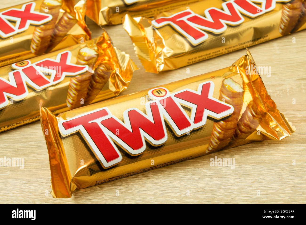 Twix chocolates hi-res stock photography and images - Alamy