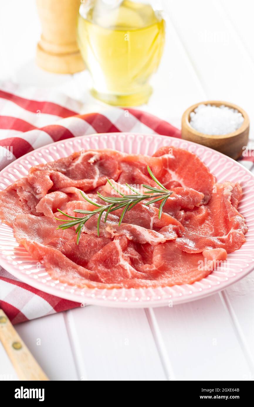Carpaccio raw hi-res stock photography and images - Alamy