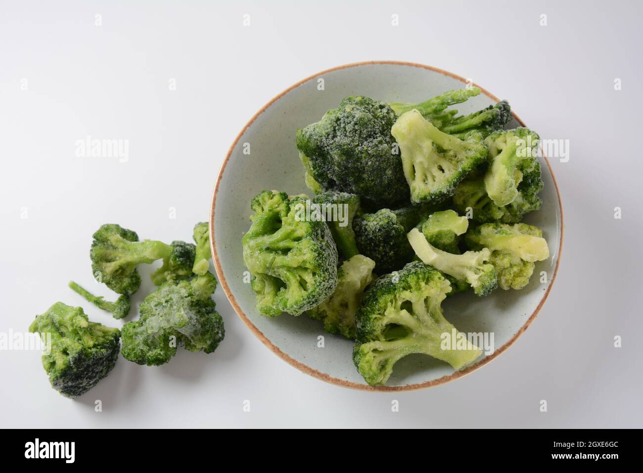Small frozen broccoli pieces. Healthy food. Frozen vegetables Stock ...