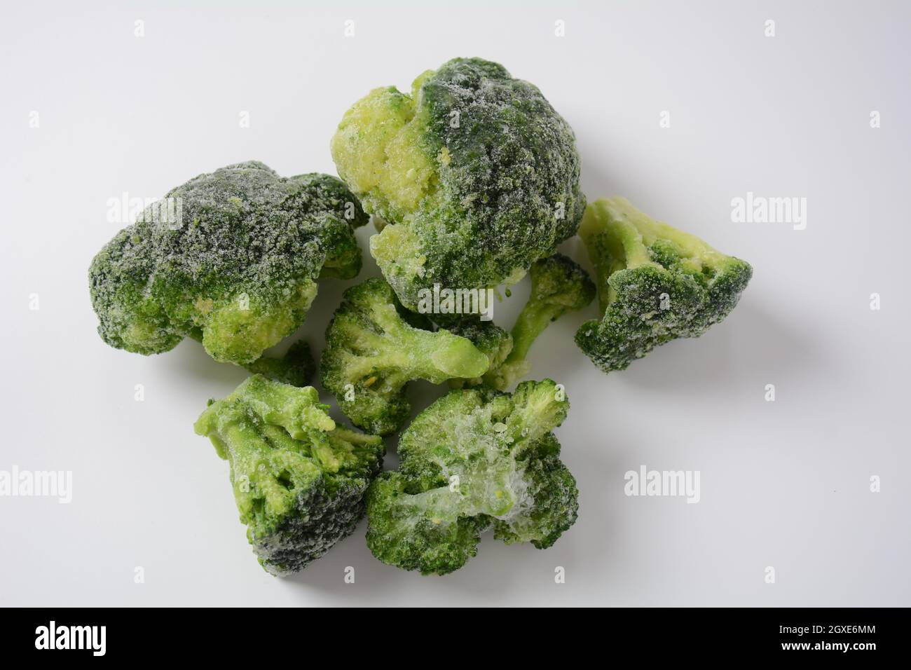 Small frozen broccoli pieces. Healthy food. Frozen vegetables Stock ...