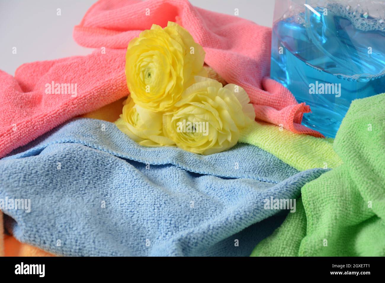 Multicolor micro Fiber cleaning cloth with static electricity that ...