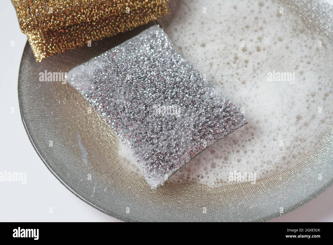 Silver foam sponge hi-res stock photography and images - Alamy