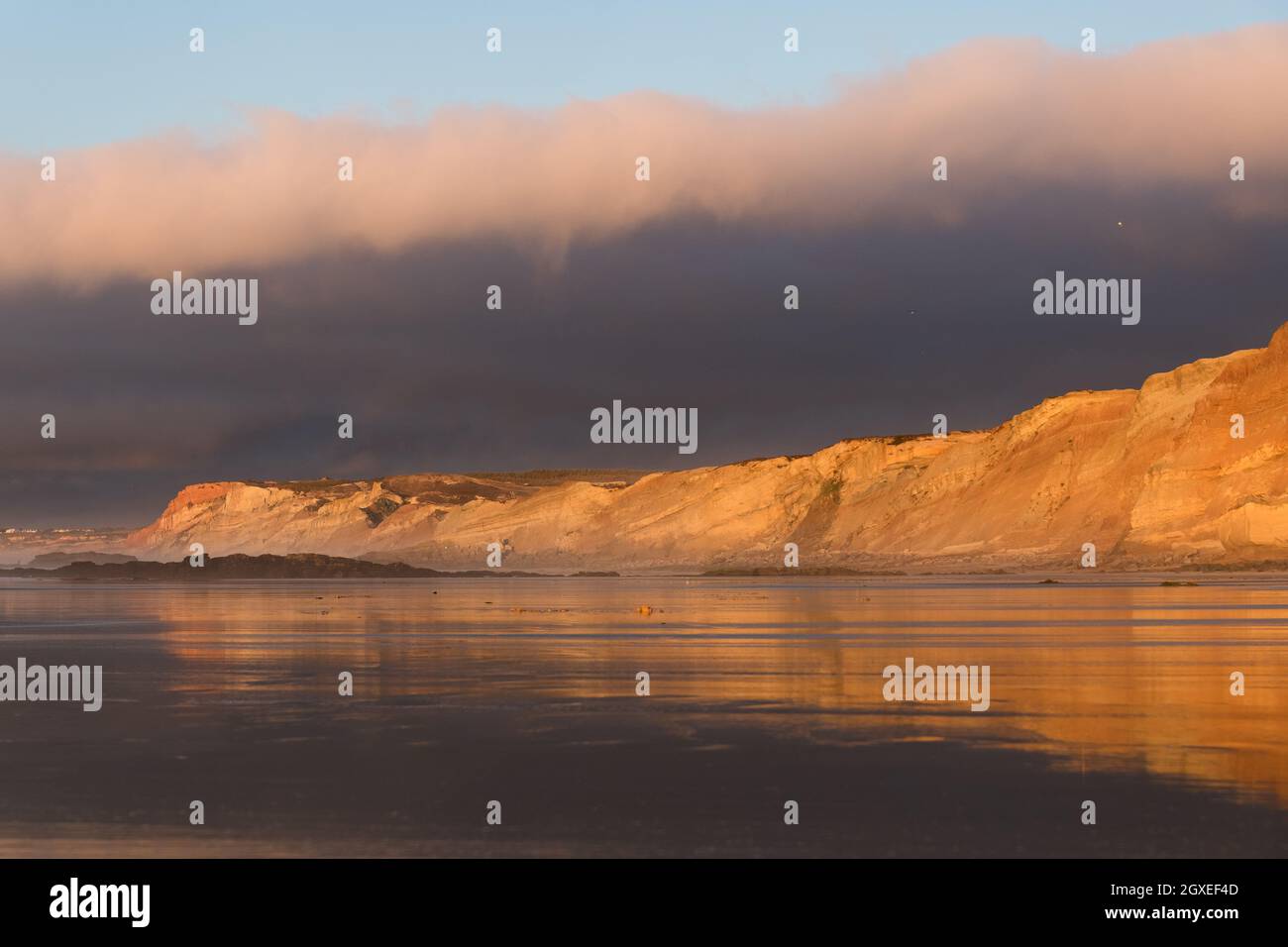Sunset at Baleal beach in Peniche, Atlantic coast of Portugal Stock ...