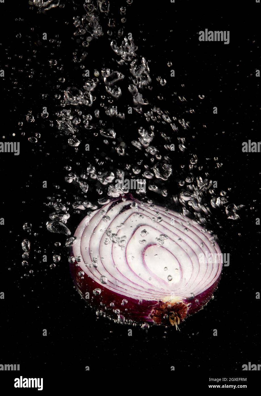 Slice of wet onion hi-res stock photography and images - Alamy