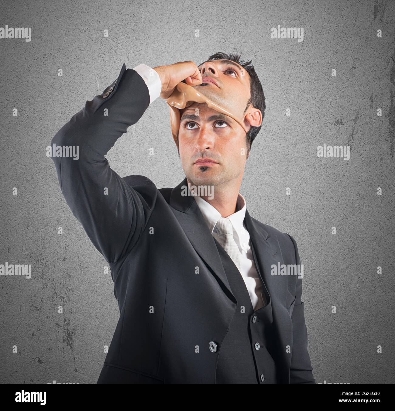 False face ceremony mask hi-res stock photography and images - Alamy