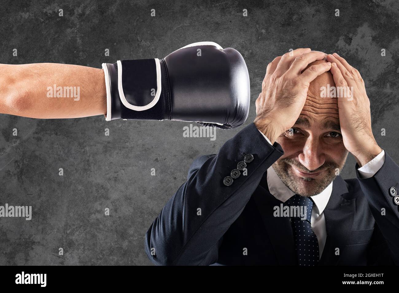 Injustice for an businessman that receives fists from competitors ...