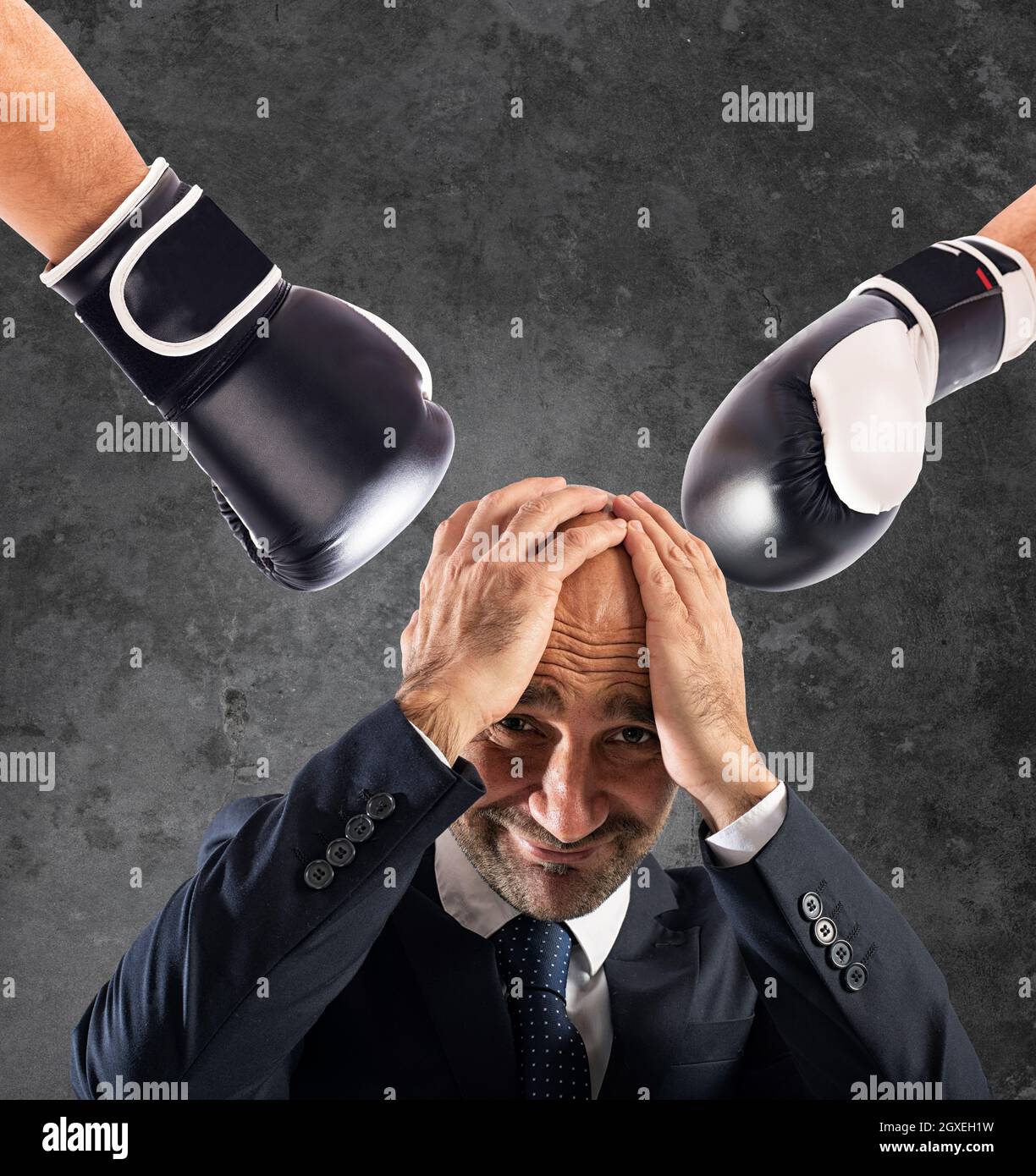 Injustice for an businessman that receives fists from competitors ...