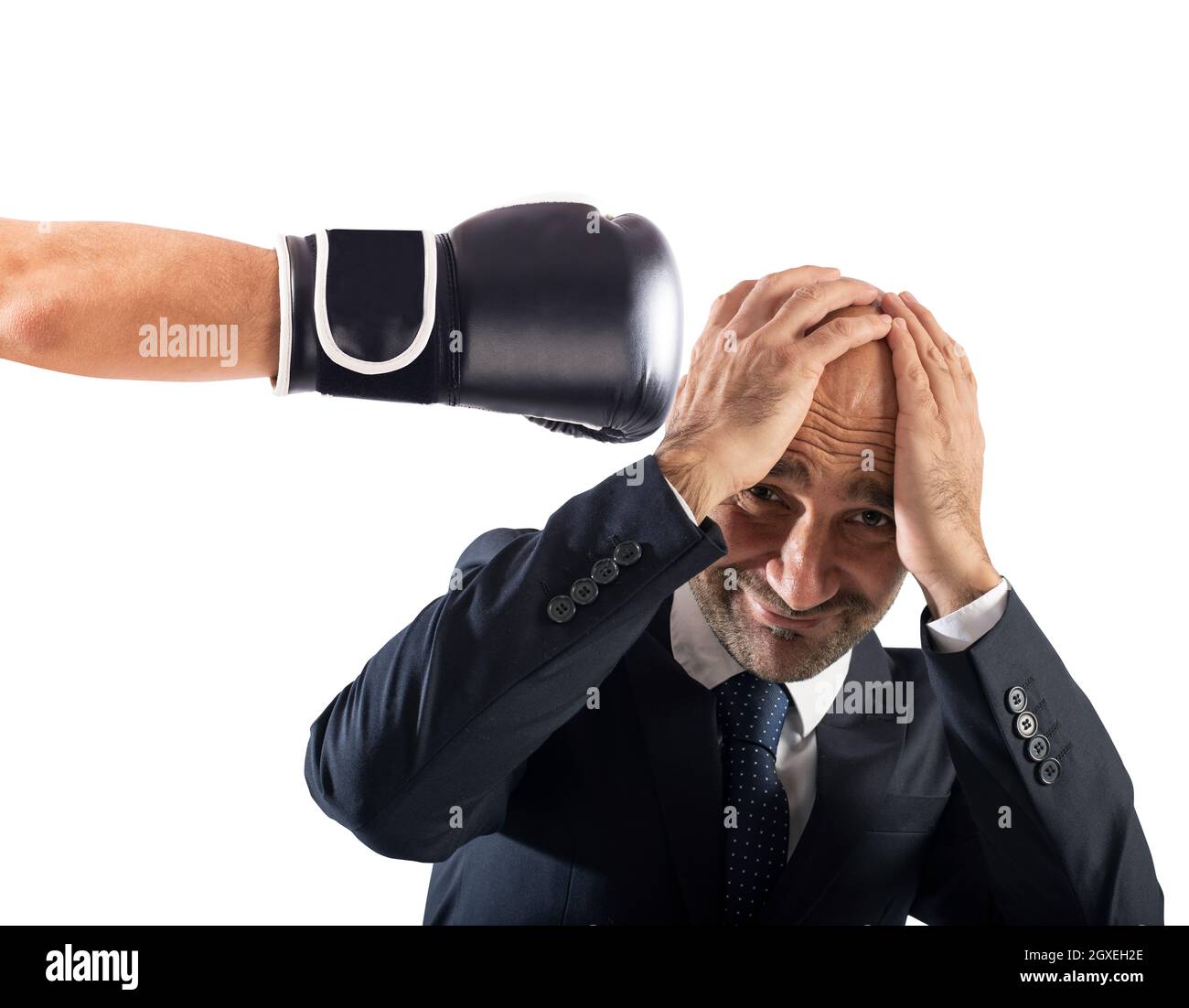 Injustice for an businessman that receives fists from competitors ...