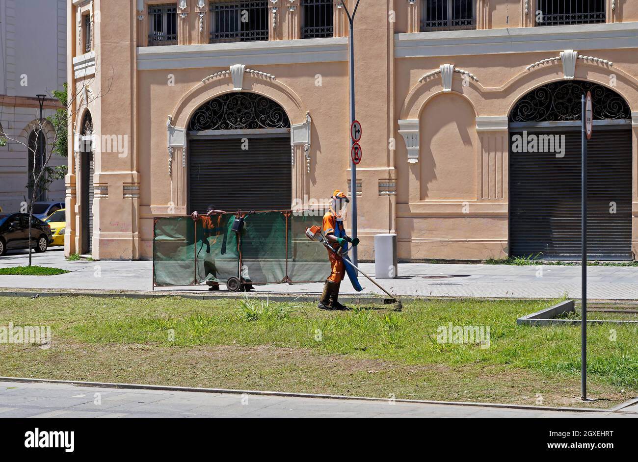 Professional mower hi-res stock photography and images - Alamy
