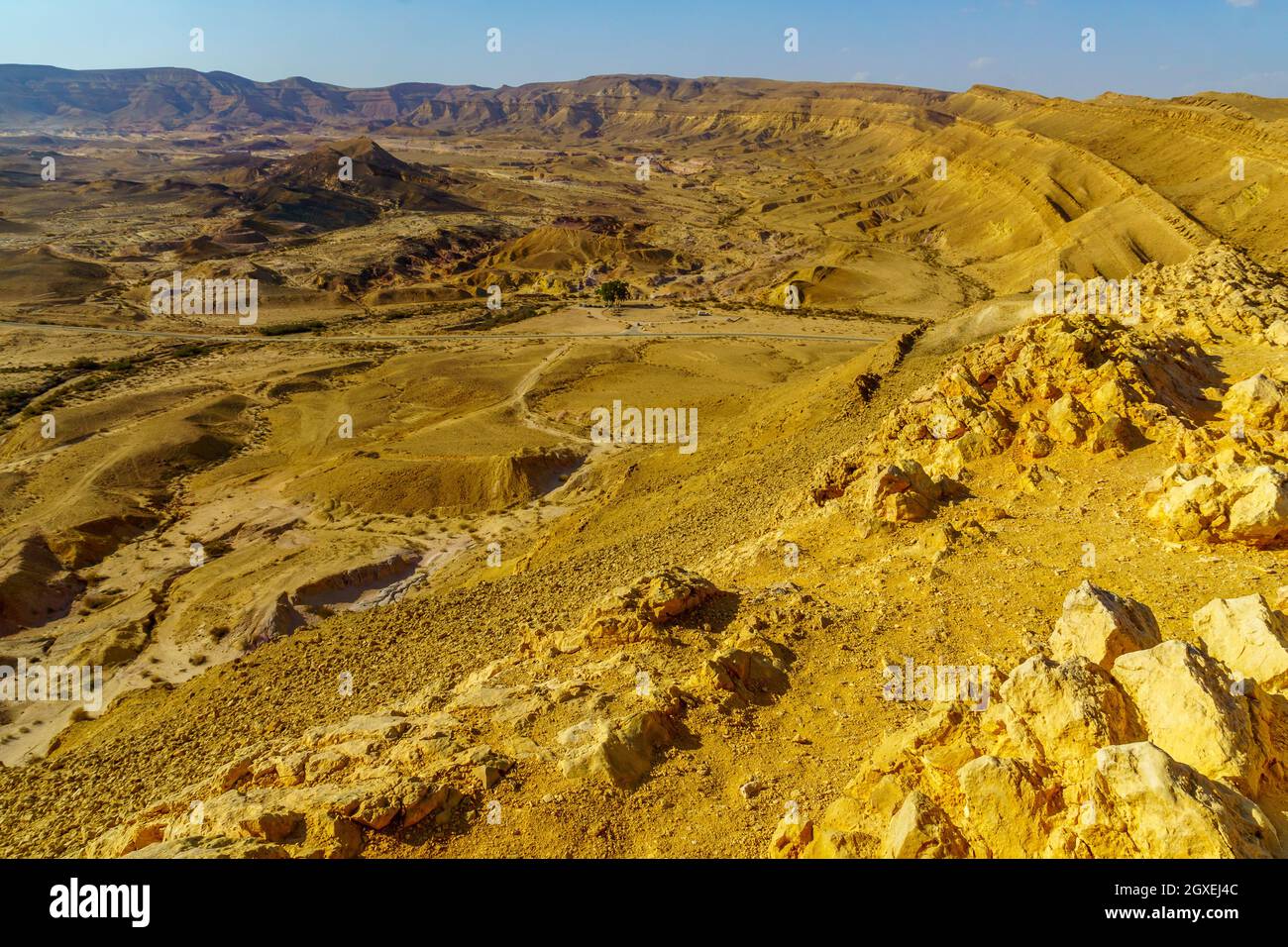 Makhtesh yeruham hi-res stock photography and images - Alamy