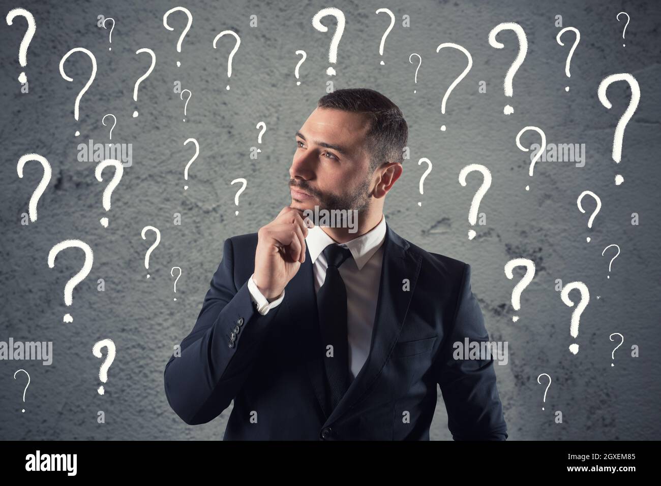 Confused sad question mark hi-res stock photography and images - Alamy