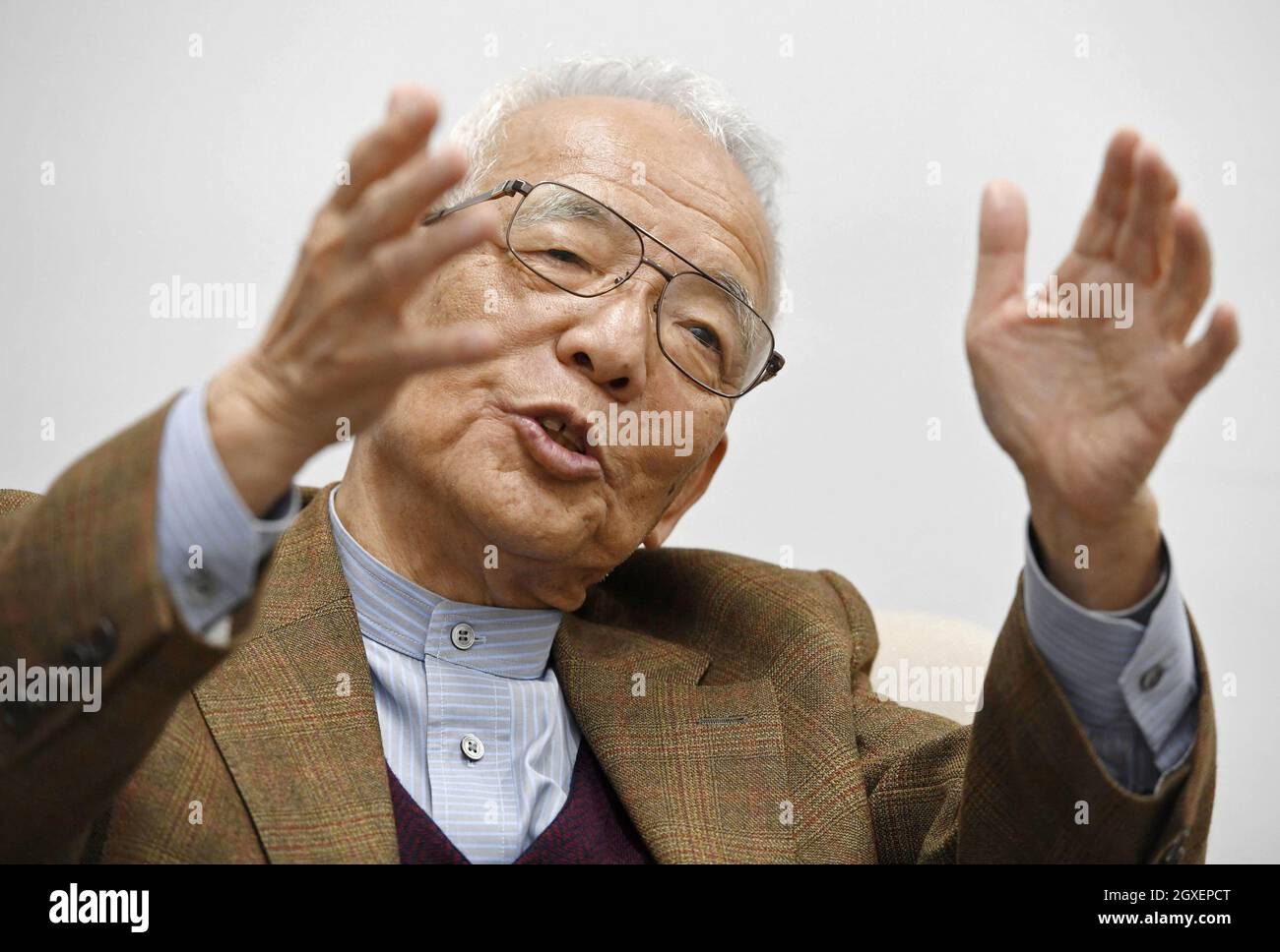 File photo taken in Oct. 31, 2017, shows Syukuro Manabe giving an ...
