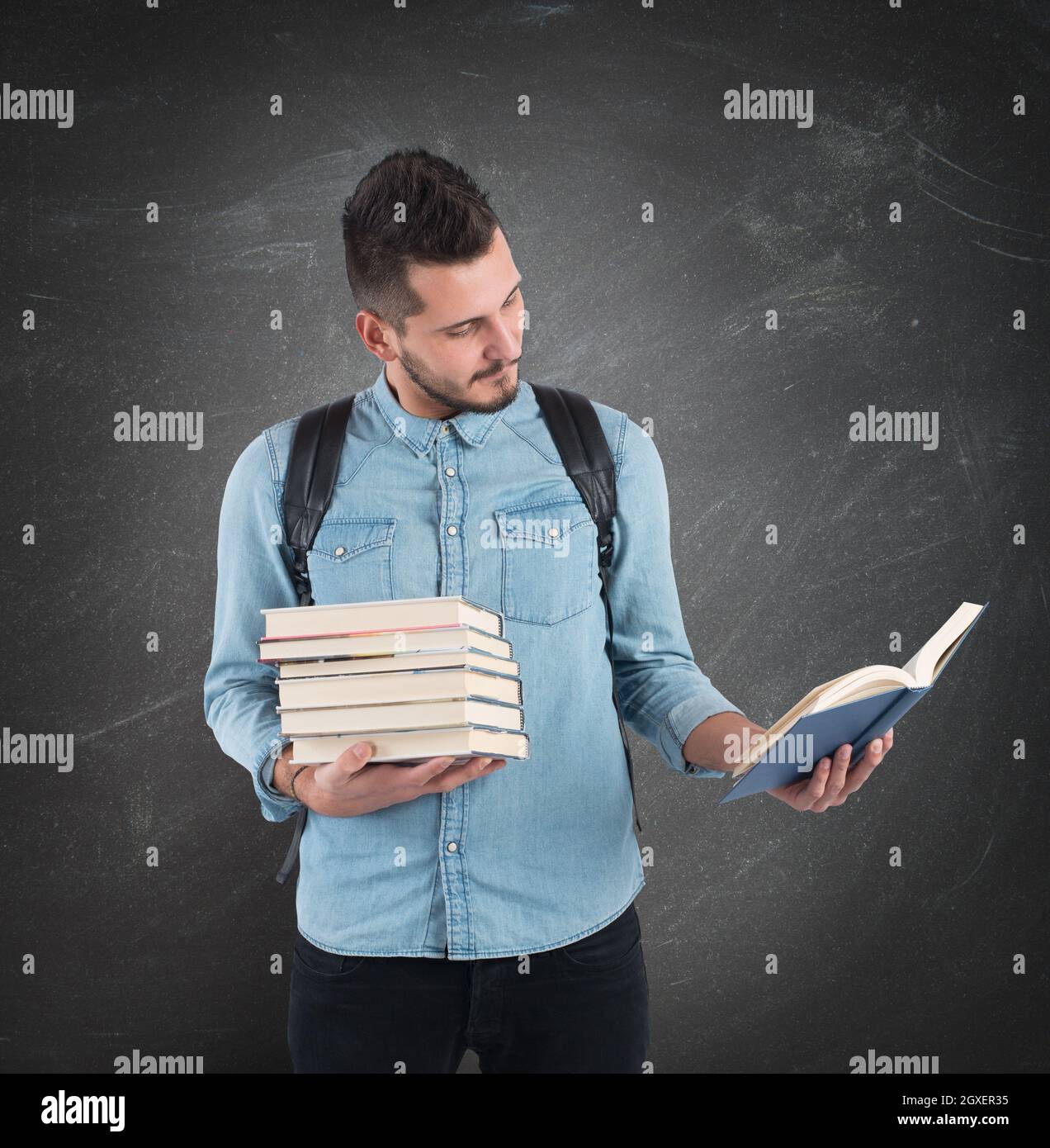 Teacher student read story hi-res stock photography and images - Alamy