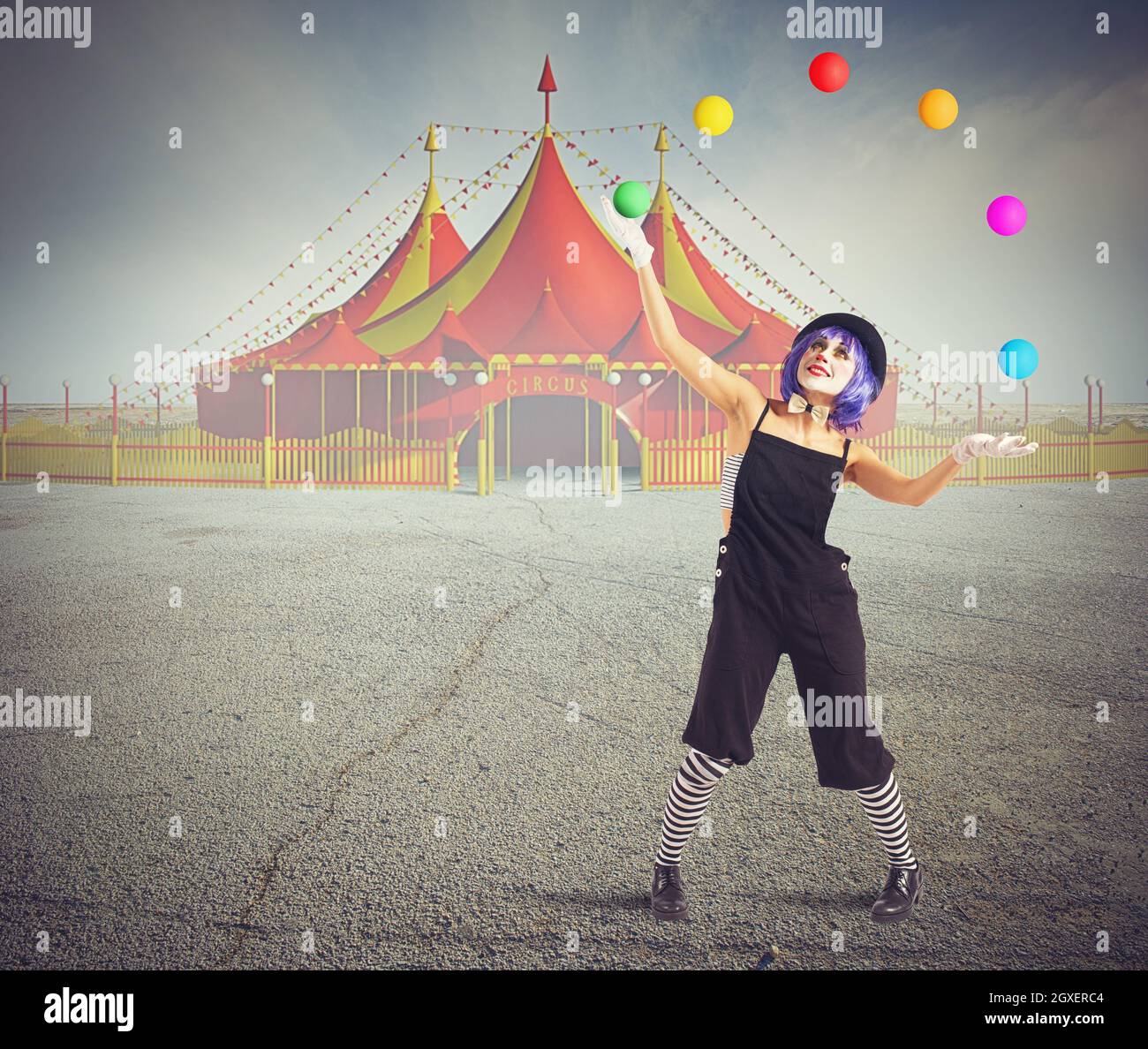 Acrobatic circus performer girl hi-res stock photography and images - Alamy