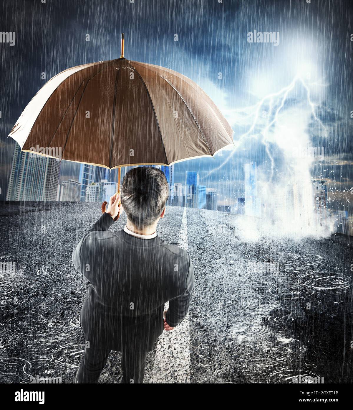 Protect from lightning hi-res stock photography and images - Alamy
