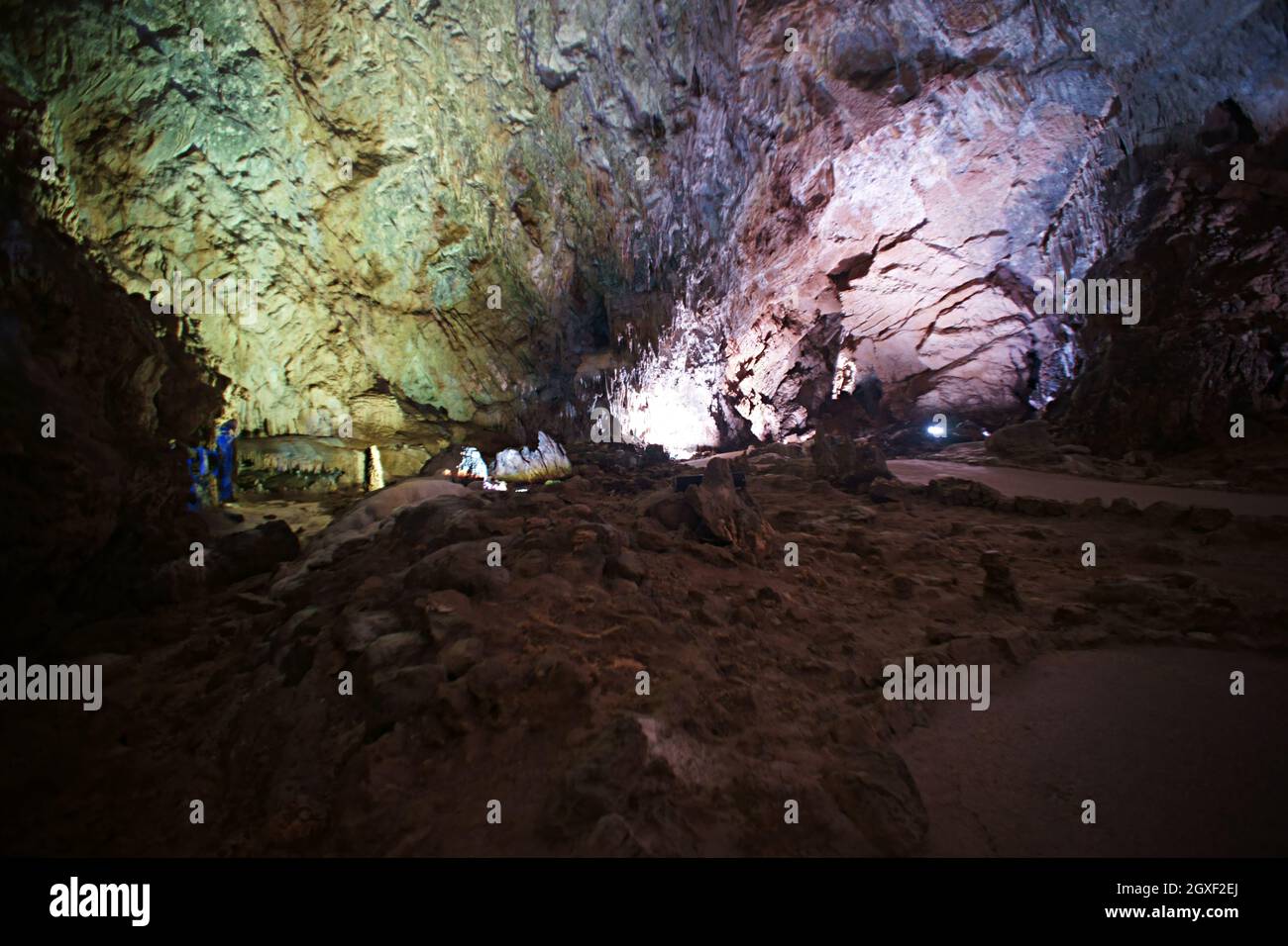 The Pertosa Auletta Caves (Italian: Grotte di Pertosa Auletta), Pertosa ...