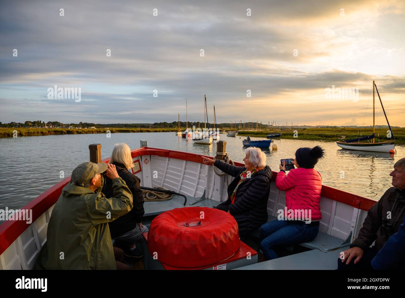 Photographing boats hi-res stock photography and images - Alamy