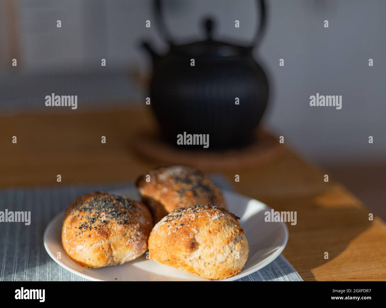 Loaf golden brioche bread hi-res stock photography and images - Alamy
