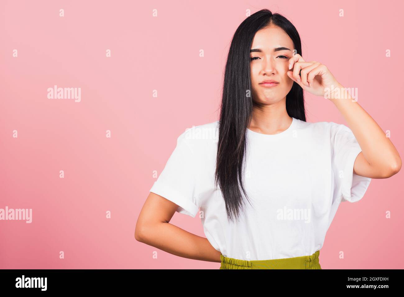 Sad cute asian girl pink hi-res stock photography and images - Alamy