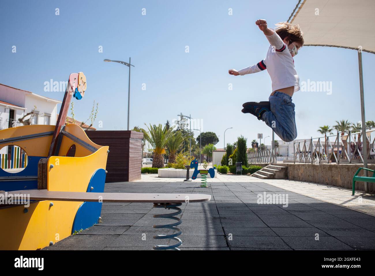 Pirate ship amusement hi-res stock photography and images - Alamy