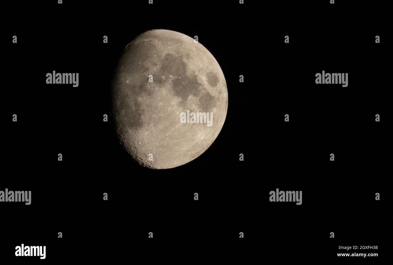 Moon surface craters hi-res stock photography and images - Alamy