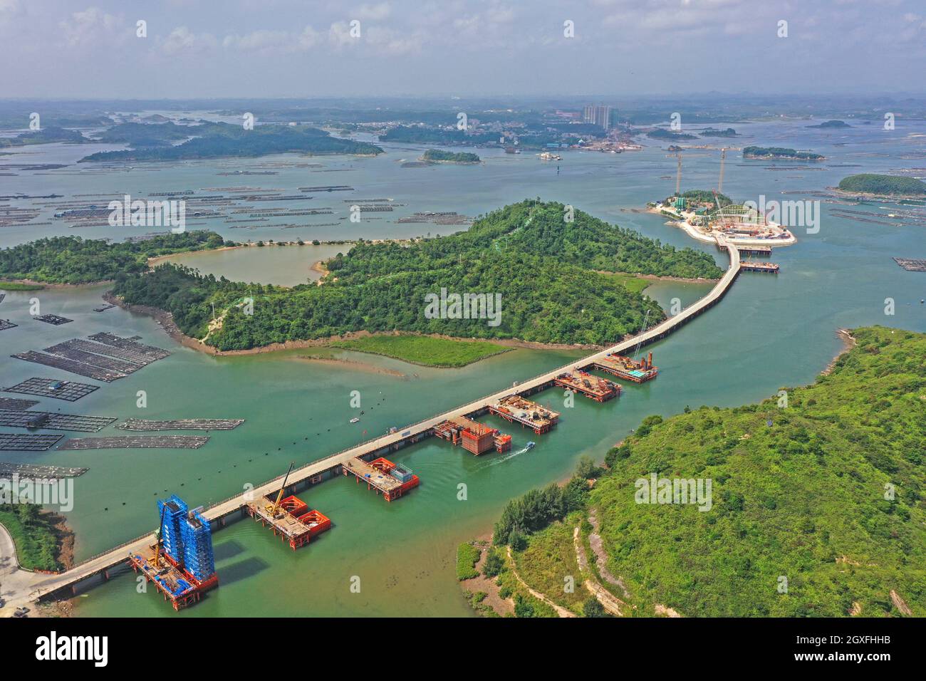 1 km length hi-res stock photography and images - Alamy