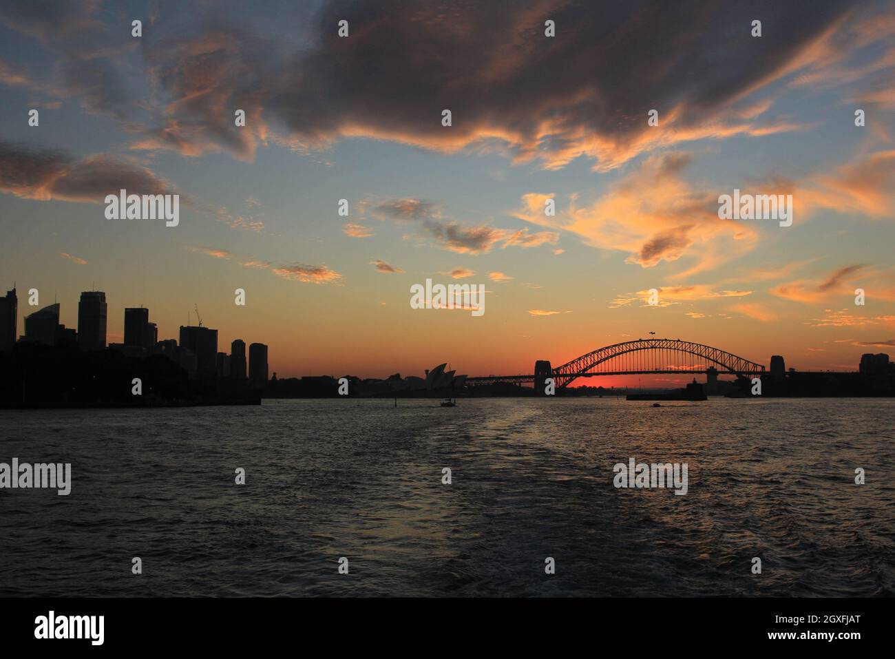 Skyline of sydney with sunset hi-res stock photography and images - Alamy