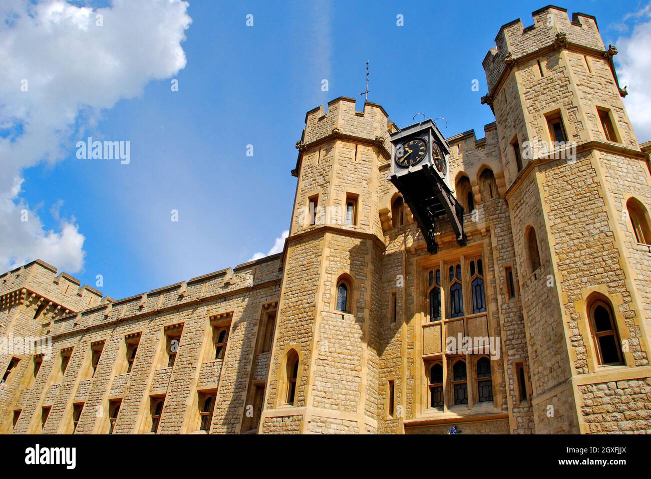 Outer View Of Tower Of London Museum London United Kingdom Stock Photo Alamy outer-view-of-tower-of-london-museum-london-united-kingdom-stock-photo-alamy