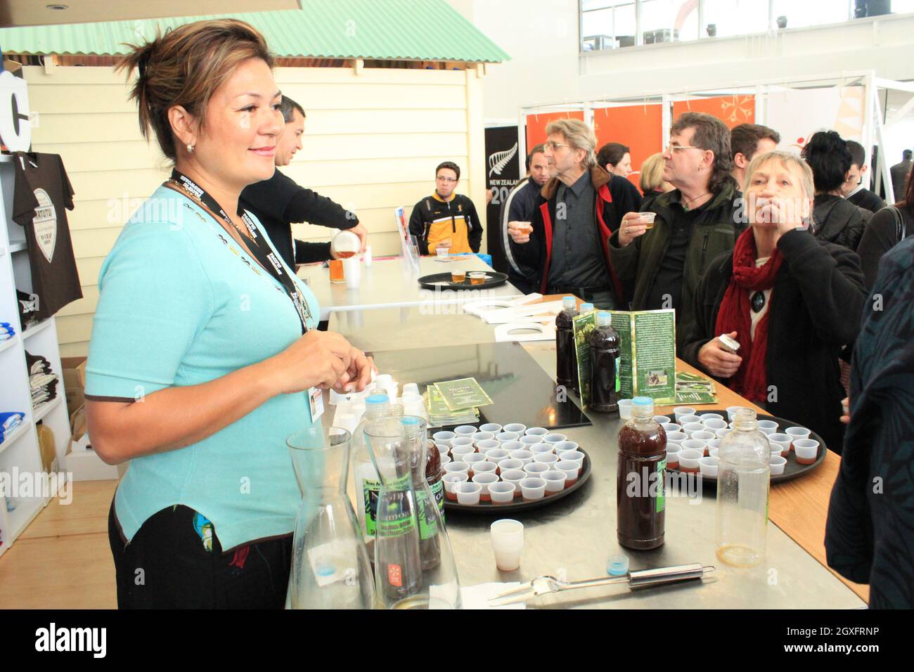 Tiffany jewelry showcase hi-res stock photography and images - Alamy